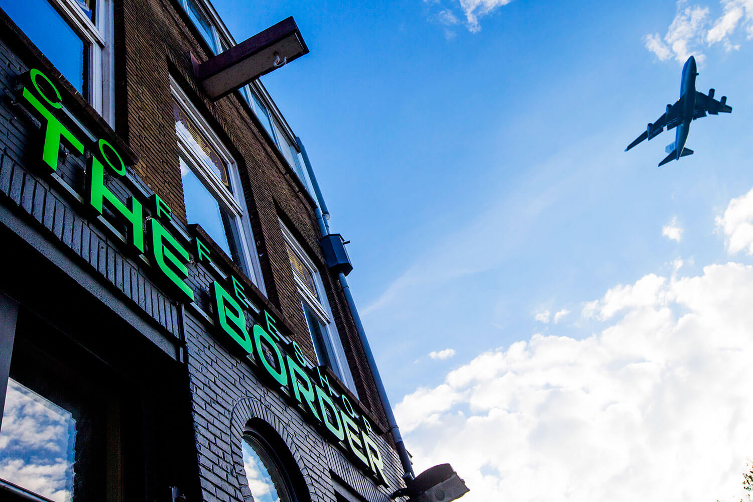 Do’s & Don’ts coffeeshop Amsterdam: what you need to know - The Border